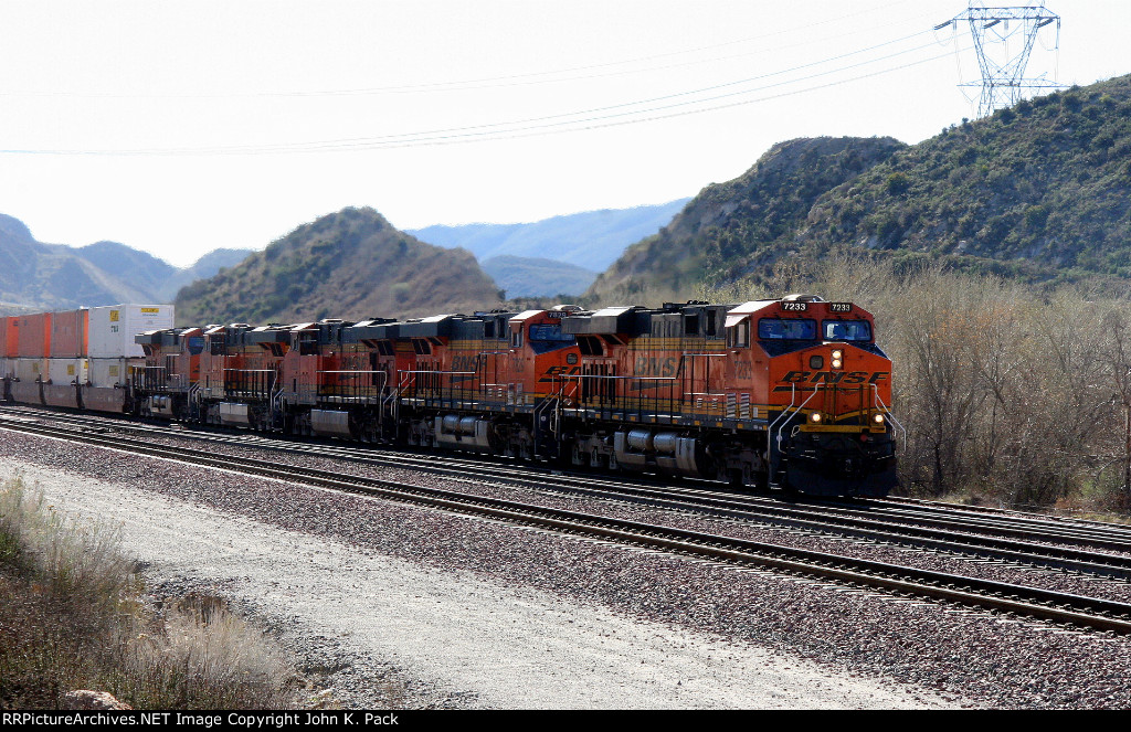 BNSF 7233